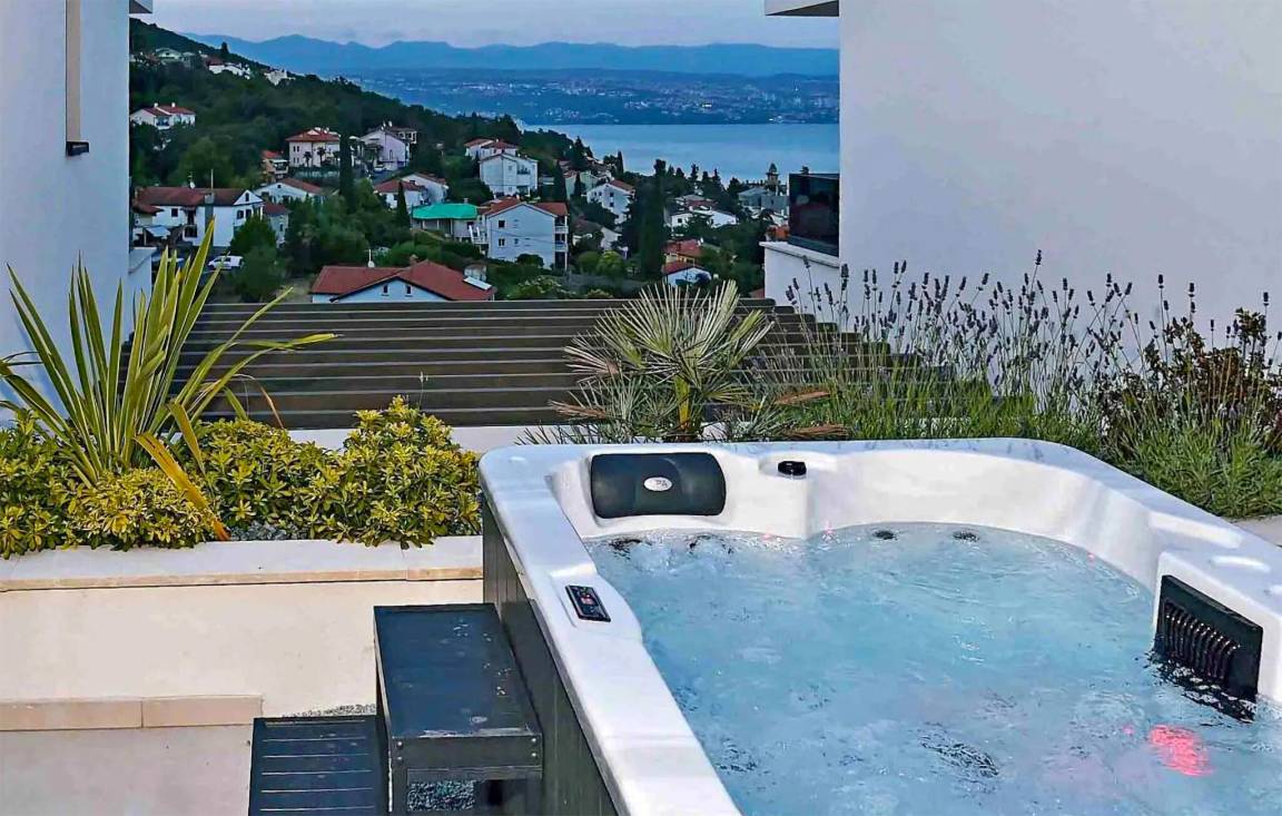 150 M² Dúplex ∙ 2 Habitaciones ∙ 4 Huéspedes - Rijeka