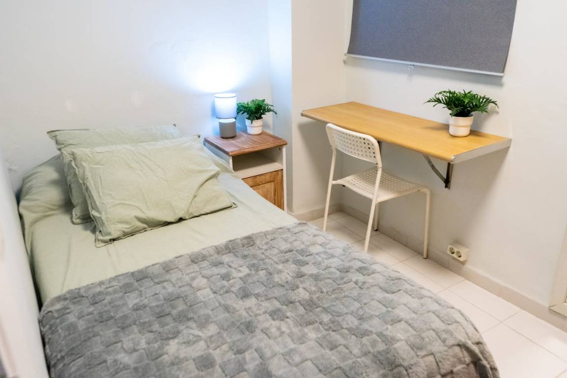 100 M² Chambre Privée ∙ 1 Chambre ∙ 4 Personnes - Séville