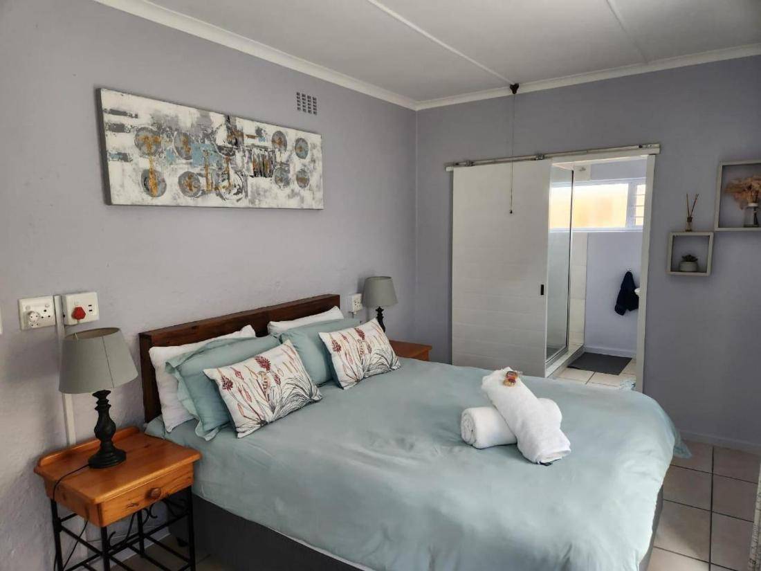 20 M² Apartment ∙ 4 Bedrooms ∙ 8 Guests - Struisbaai