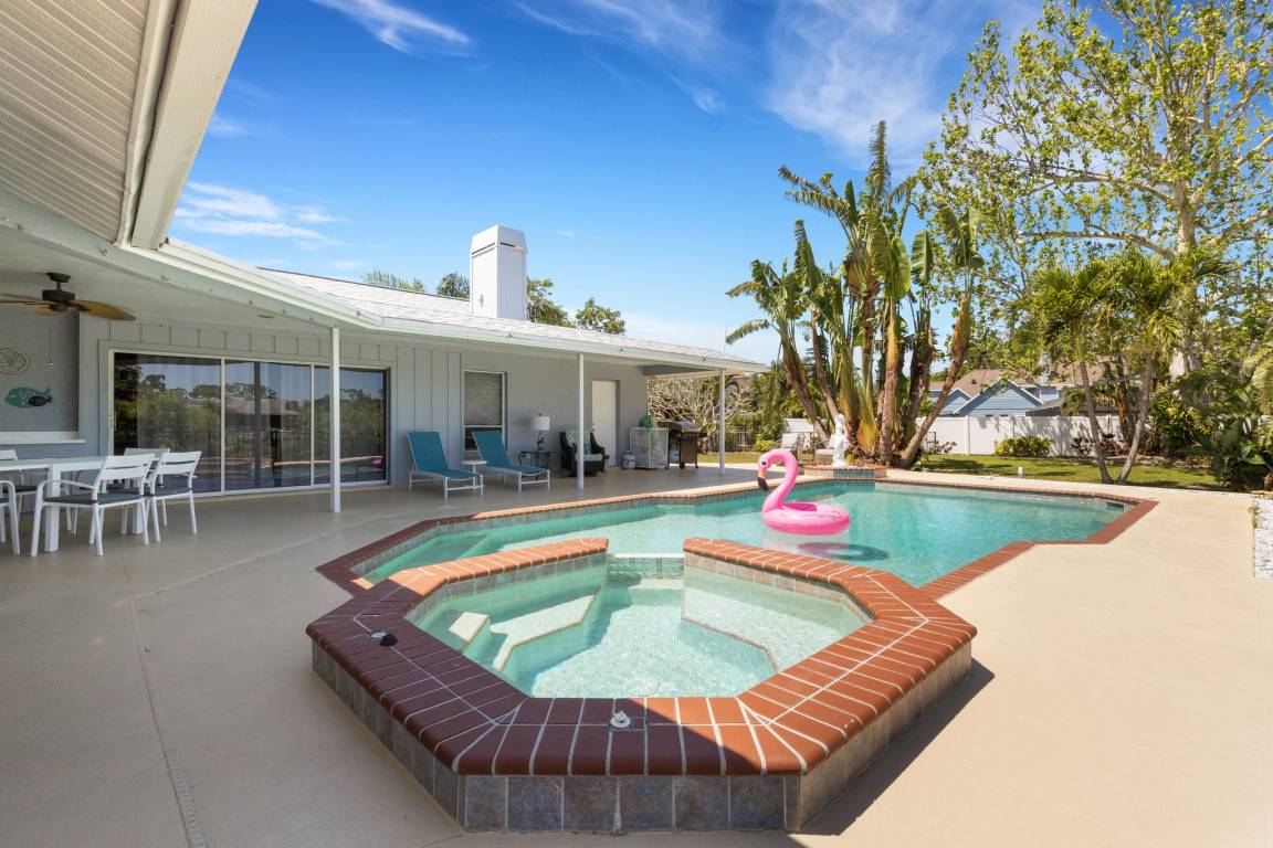 237 M² House ∙ 3 Bedrooms ∙ 9 Guests - Longboat Key, FL