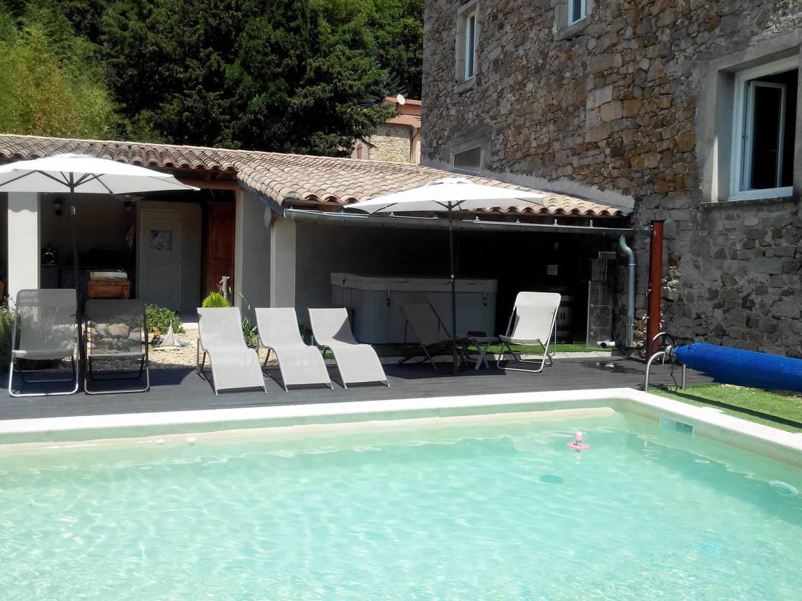 85 M² Appartement ∙ 3 Chambres ∙ 8 Personnes - Saint-Jean-du-Gard