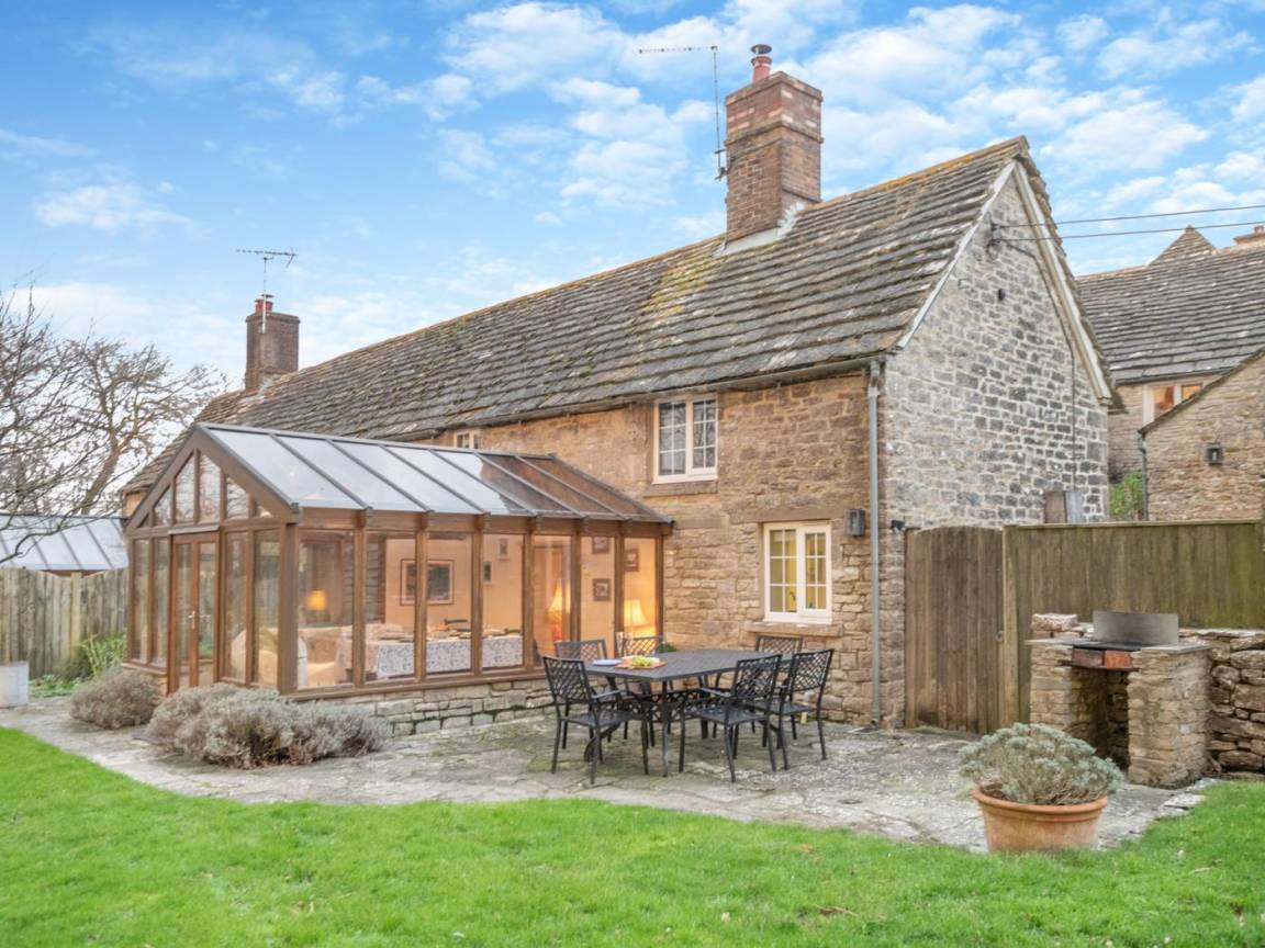 Cottage ∙ 3 Bedrooms ∙ 5 Guests - Swanage