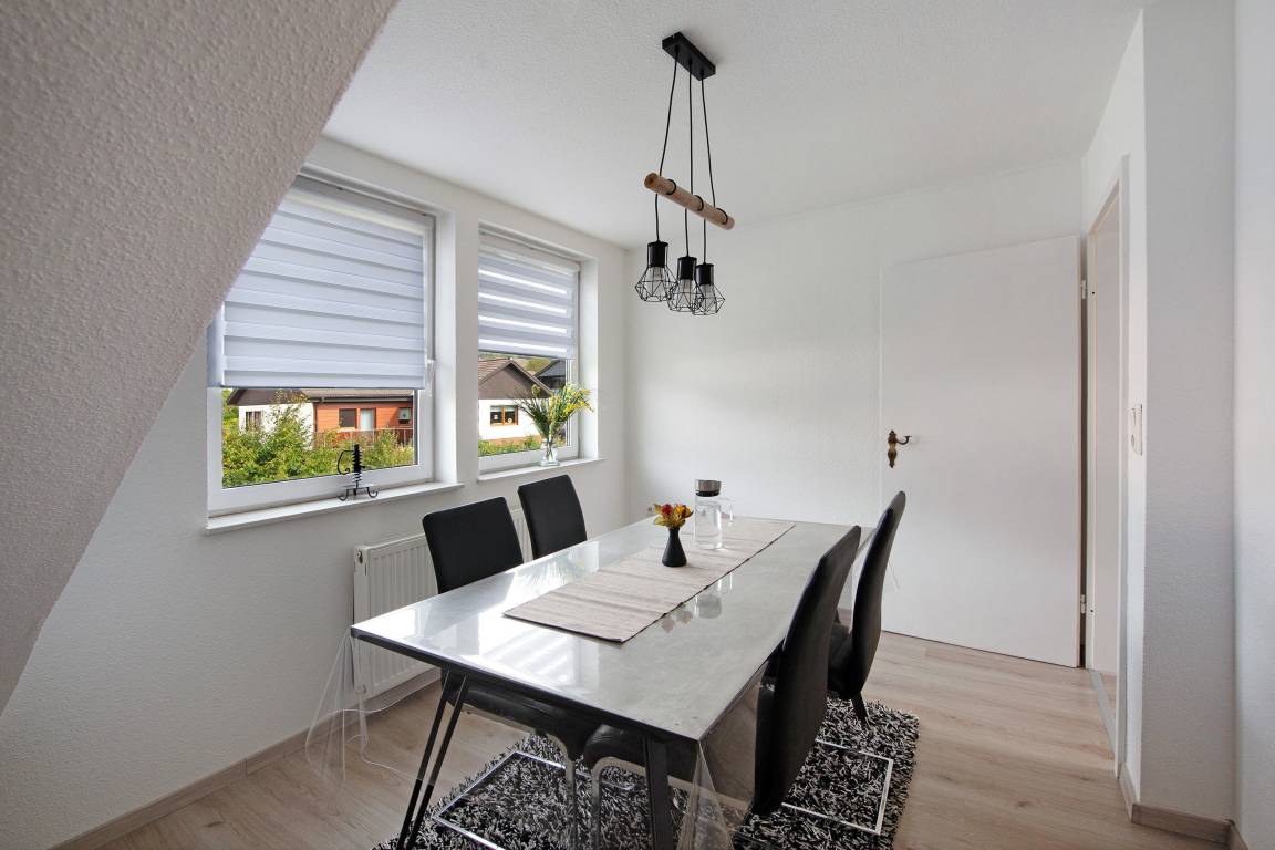 63 M² Ferienwohnung ∙ 1 Schlafzimmer ∙ 4 Gäste - Altena