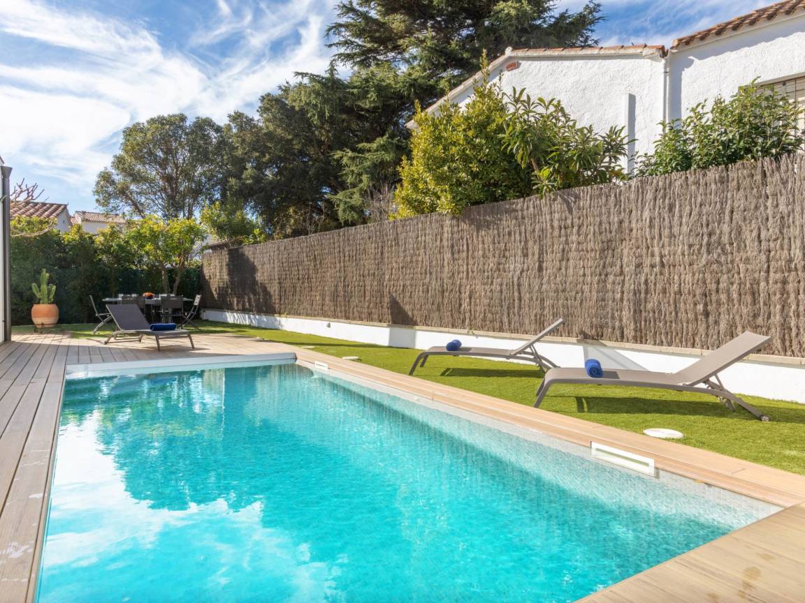 120 M² House ∙ 3 Bedrooms ∙ 6 Guests - Palamós