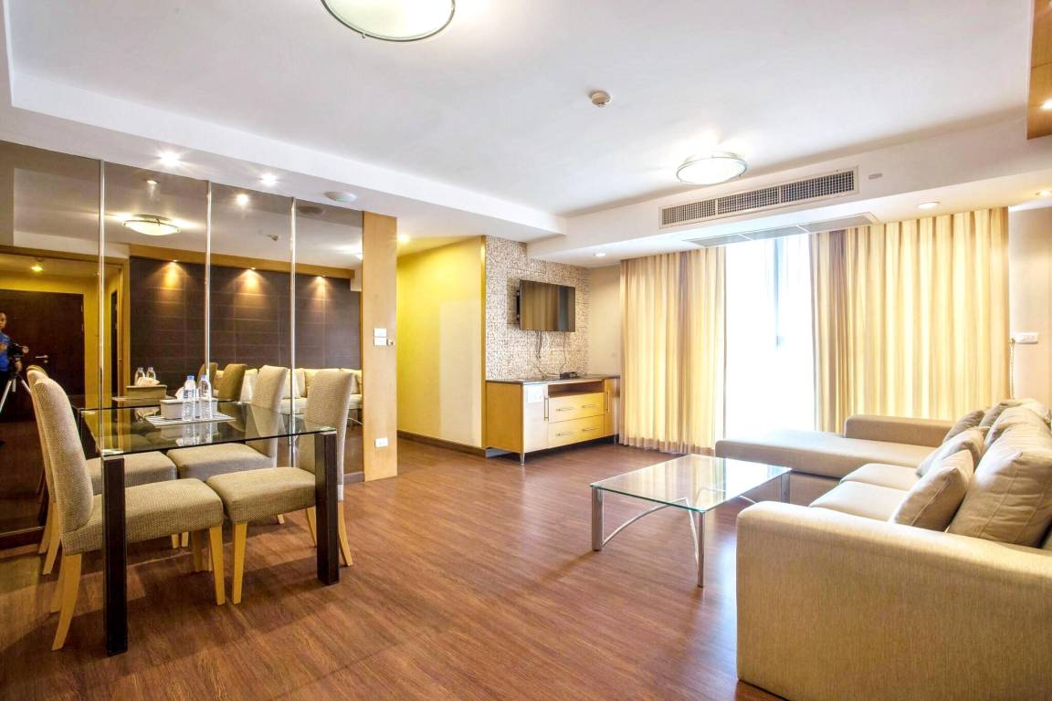 120 M² Apartamento ∙ 2 Habitaciones ∙ 6 Huéspedes - Bangkok