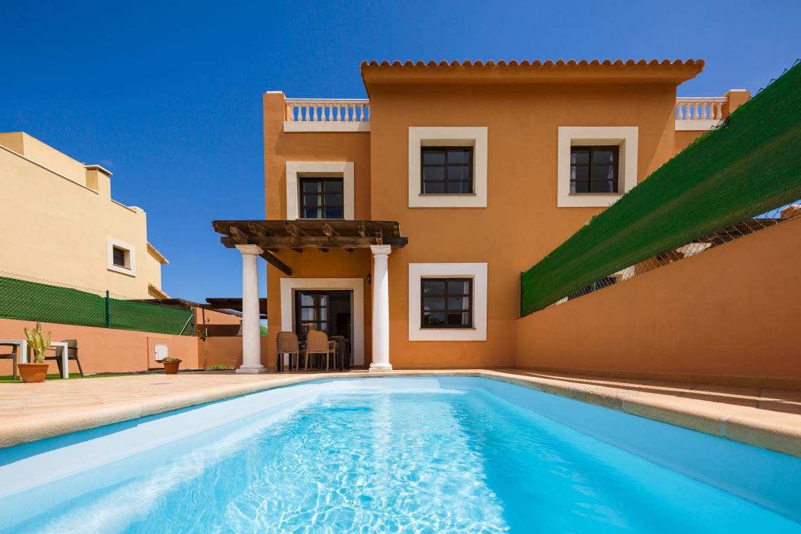 150 M² Chalet ∙ 3 Bedrooms ∙ 14 Guests - Corralejo