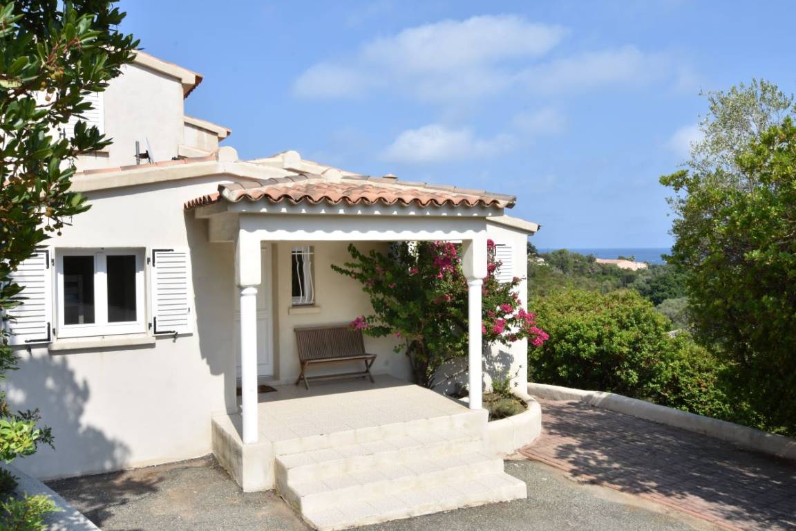 160 M² Villa ∙ 4 Chambres ∙ 10 Personnes - Solenzara
