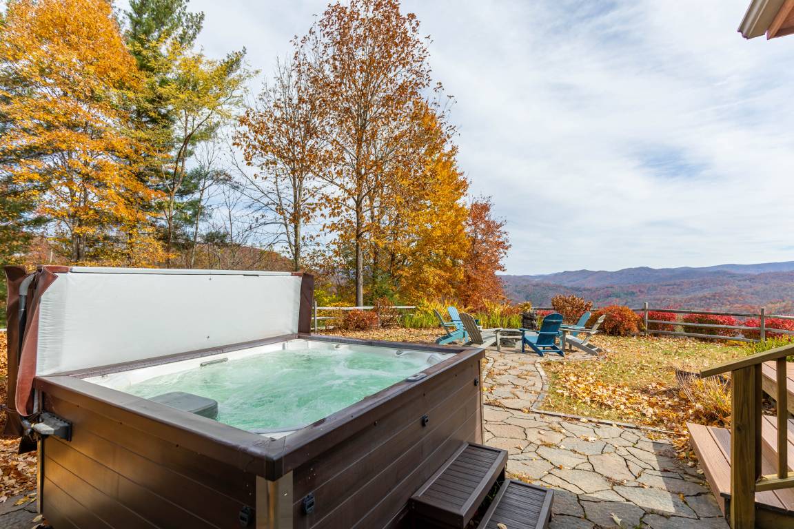 217 M² House ∙ 4 Bedrooms ∙ 10 Guests - Valle Crucis, NC