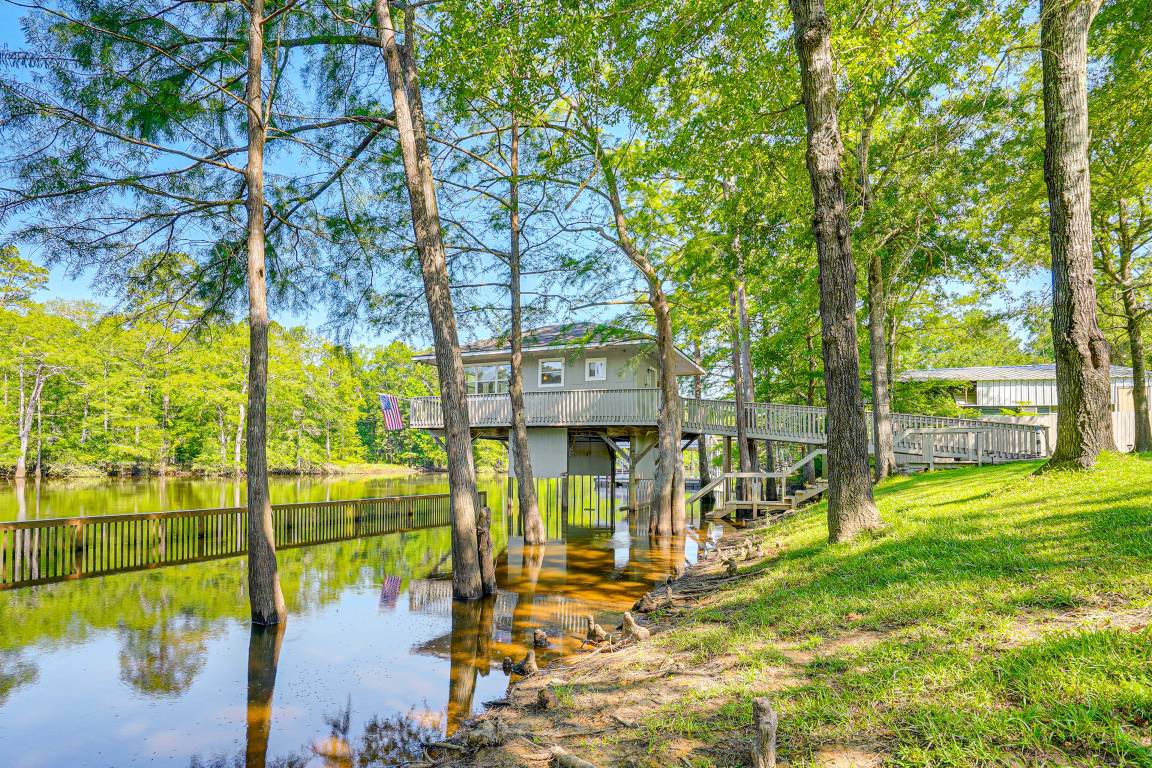139 M² House ∙ 4 Bedrooms ∙ 10 Guests - Caddo lake