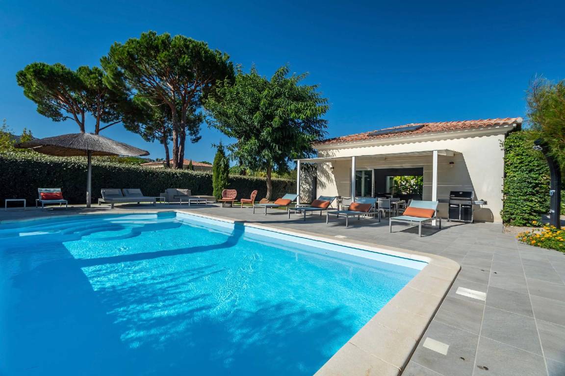 140 M² Maison De Vacances ∙ 3 Chambres ∙ 6 Personnes - Calvi
