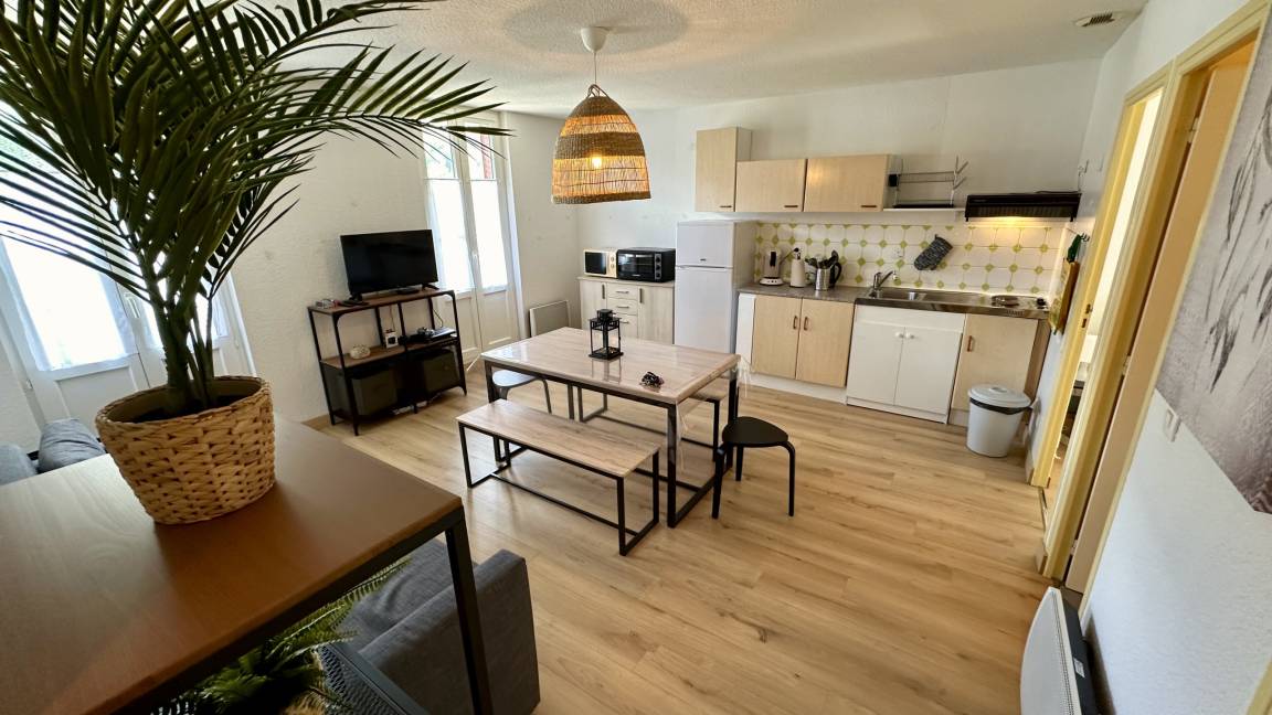 42 M² Appartement ∙ 2 Chambres ∙ 6 Personnes - La Bourboule