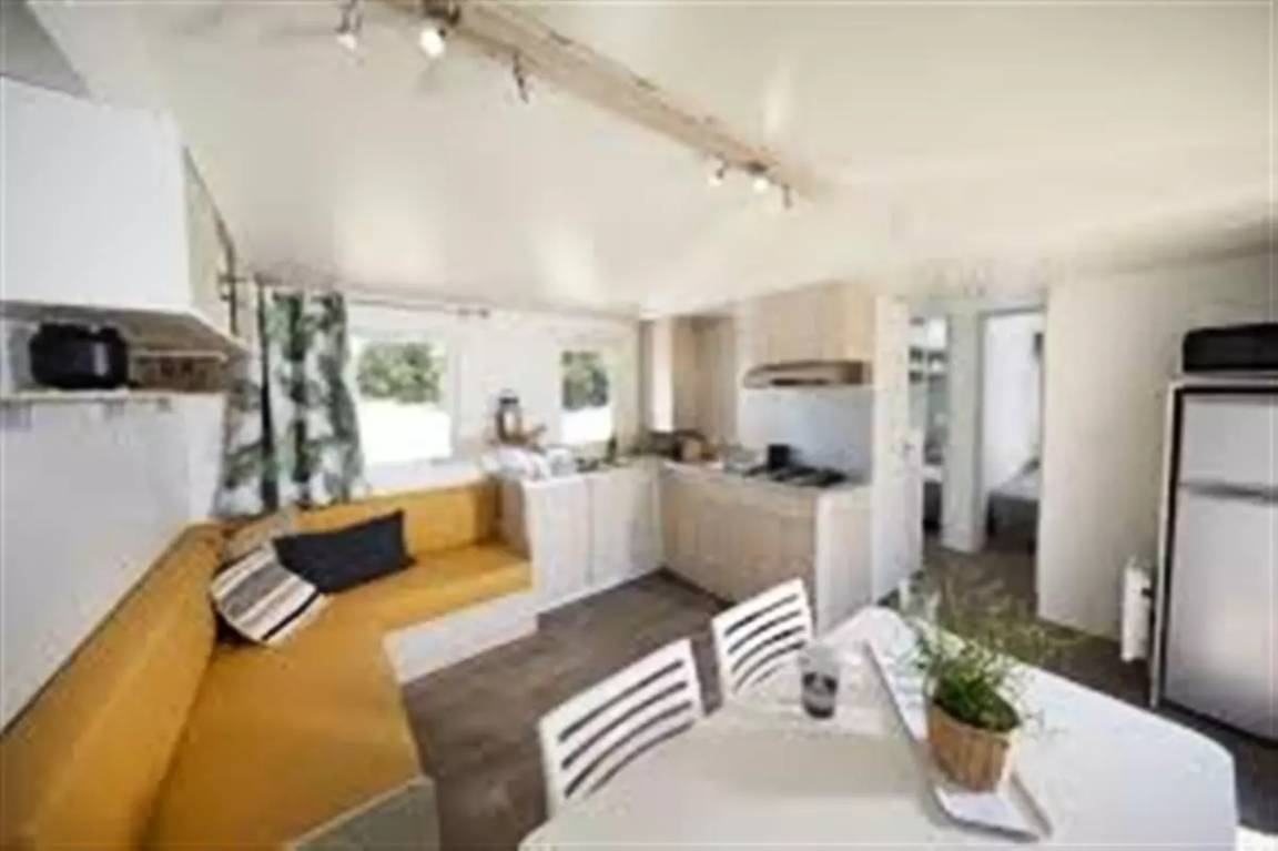 40 M² Caravan ∙ 4 Bedrooms ∙ 8 Guests - Normandy