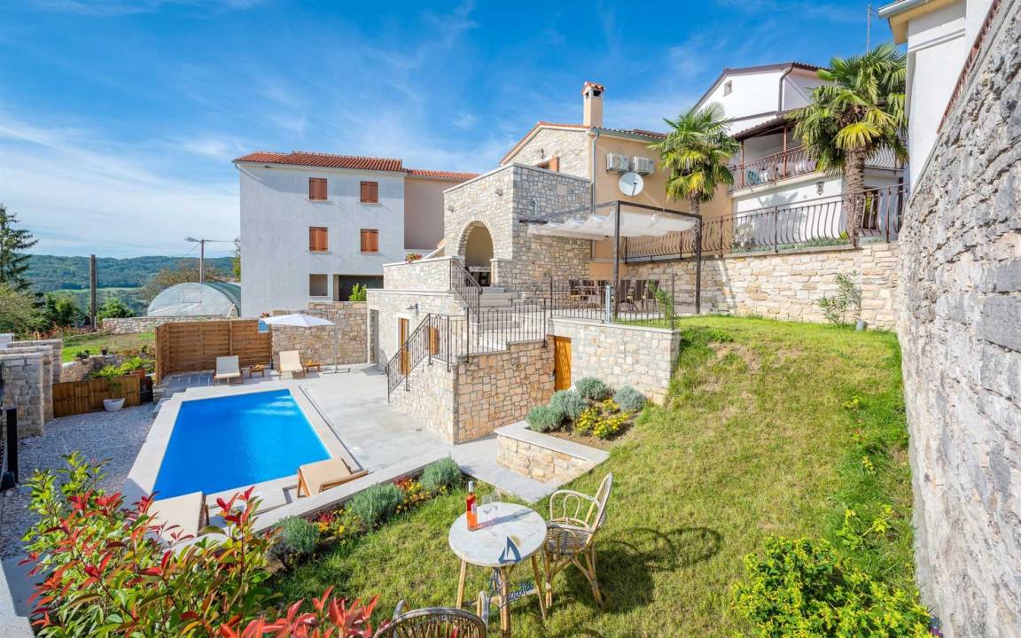 130 M² Villa ∙ 3 Bedrooms ∙ 6 Guests - Pazin