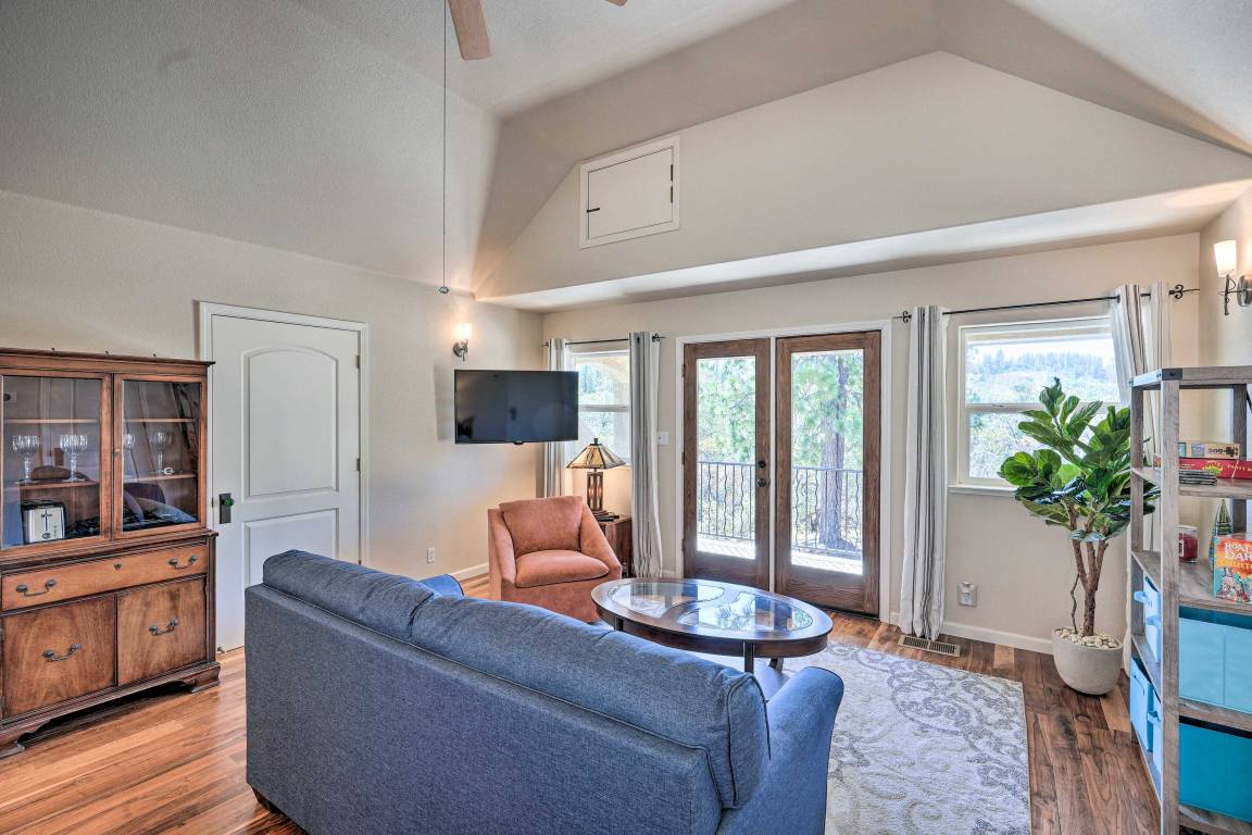 65 M² House ∙ 2 Bedrooms ∙ 4 Guests - Lake of the Pines, CA