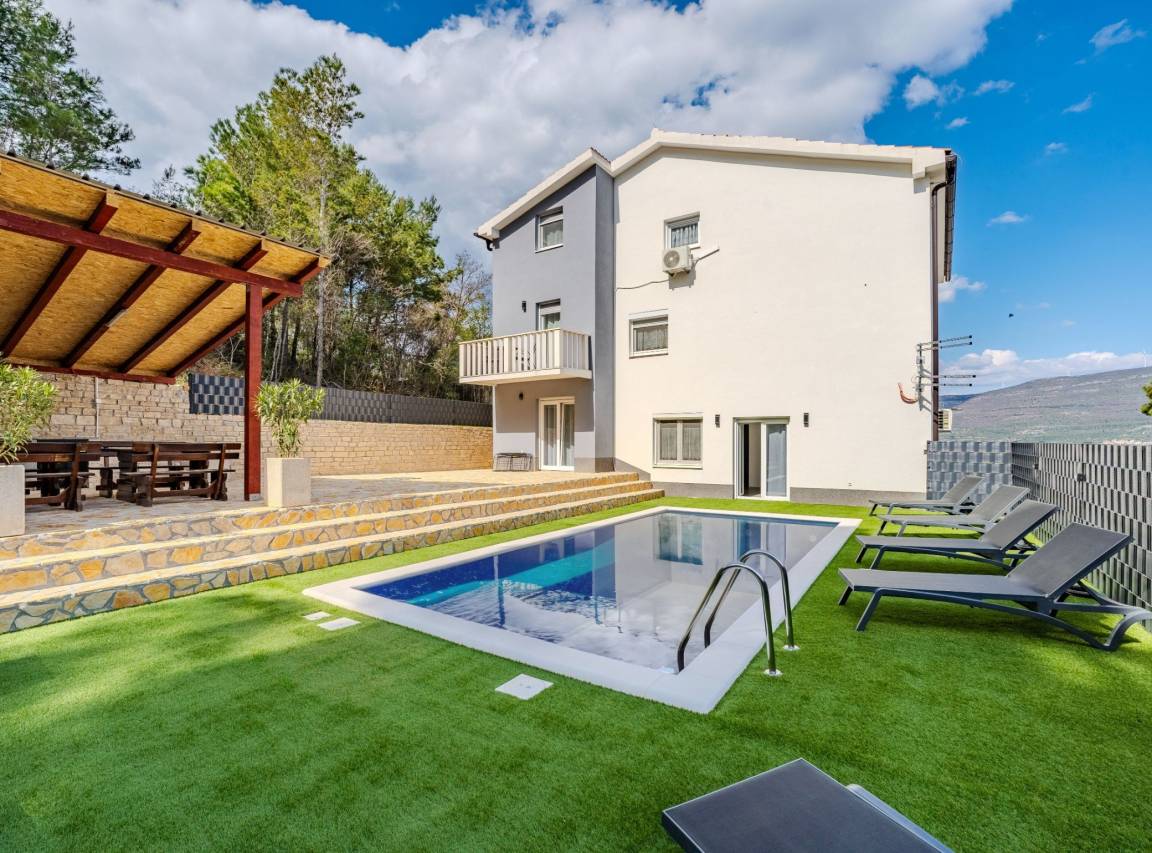 300 M² Villa ∙ 7 Schlafzimmer ∙ 14 Gäste - Obrovac