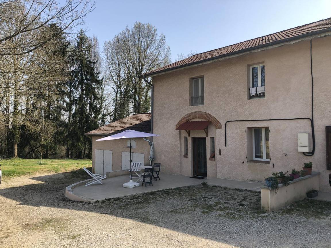 83 M² Gîte ∙ 3 Habitaciones ∙ 5 Huéspedes - Ambérieu-en-Bugey
