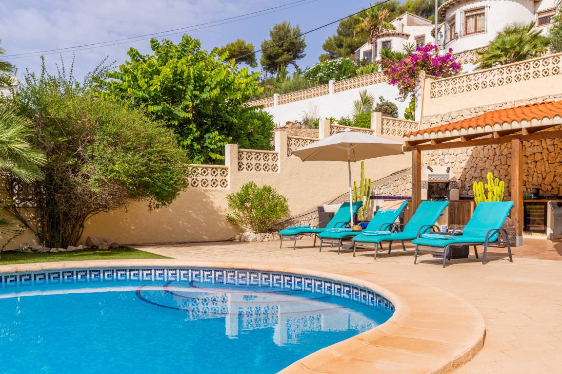200 M² Villa ∙ 4 Schlafzimmer ∙ 8 Gäste - Moraira