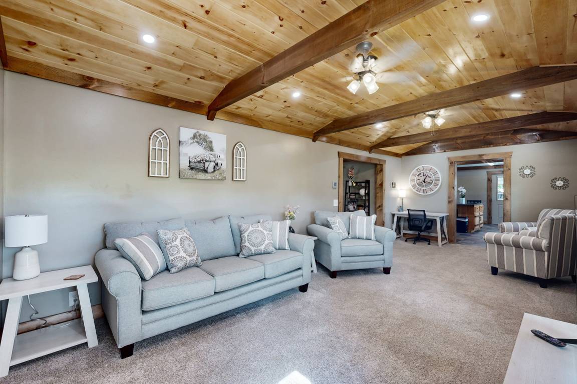 156 M² House ∙ 3 Bedrooms ∙ 6 Guests - モーガントン, NC