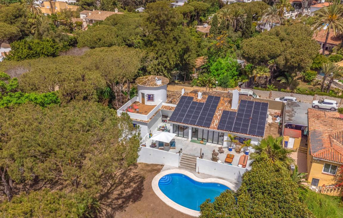 300 M² Casa ∙ 6 Habitaciones ∙ 12 Huéspedes - Calahonda