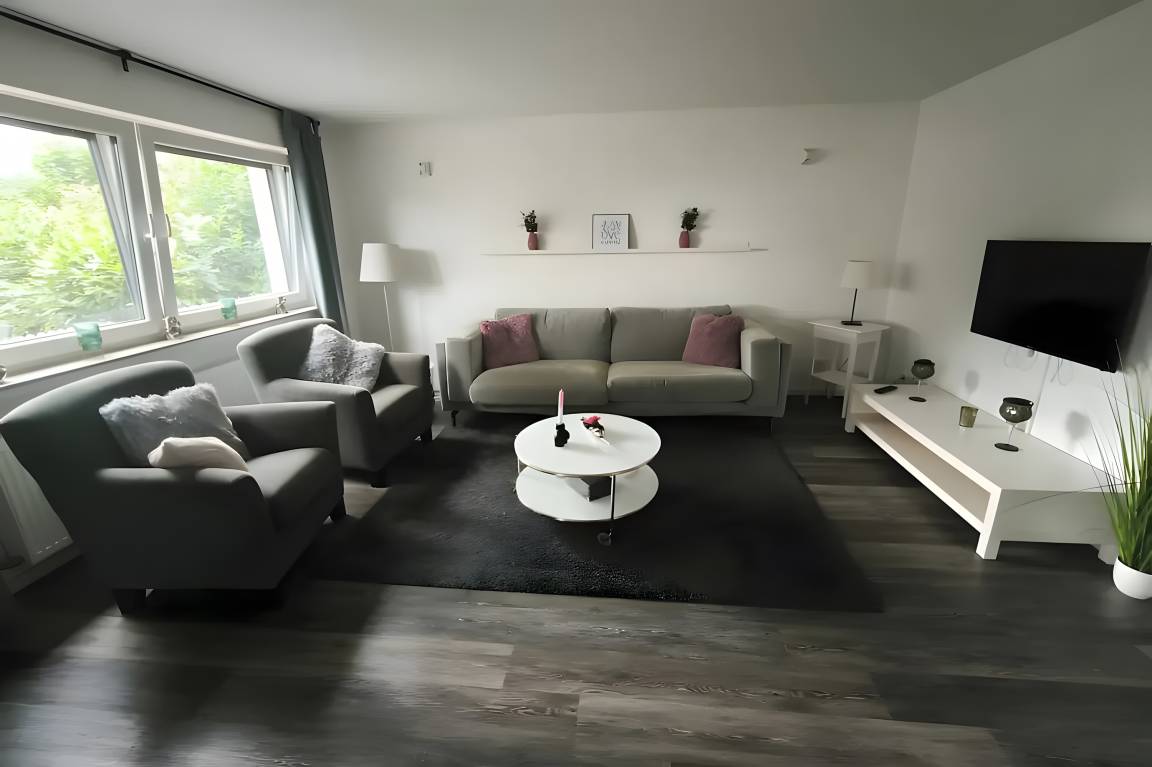 70 M² Ferienwohnung ∙ 1 Schlafzimmer ∙ 2 Gäste - Arnsberg