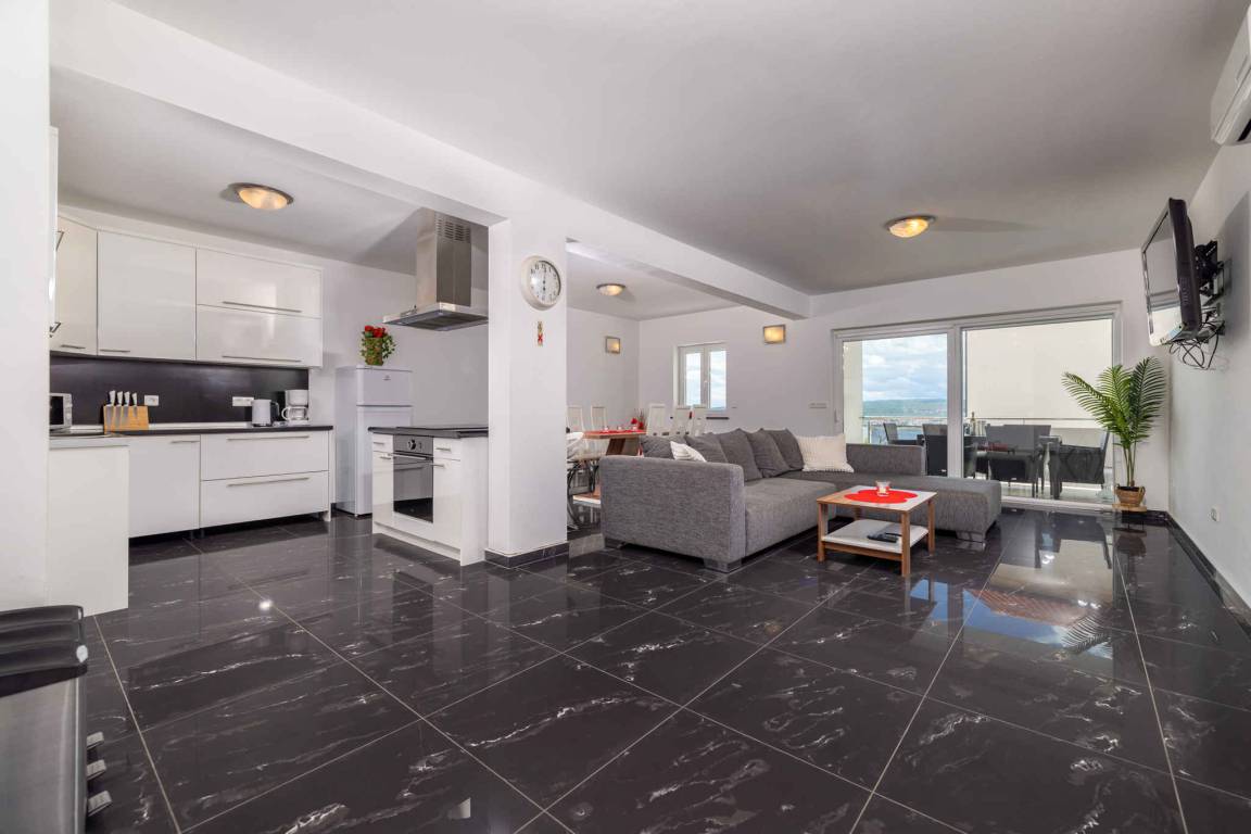 130 M² Apartment ∙ 3 Bedrooms ∙ 6 Guests - Vrbnik