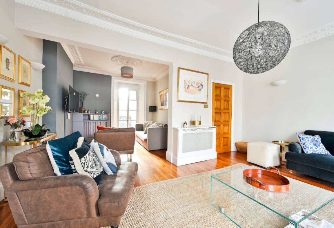 180 M² House ∙ 5 Bedrooms ∙ 10 Guests - London