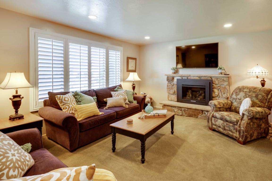 120 M² Apartment ∙ 3 Bedrooms ∙ 9 Guests - West Jordan, UT