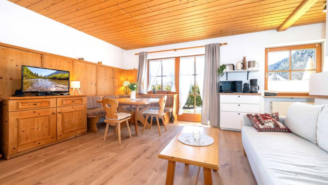 70 M² Apartment ∙ 1 Bedroom ∙ 4 Guests - Reit im Winkl