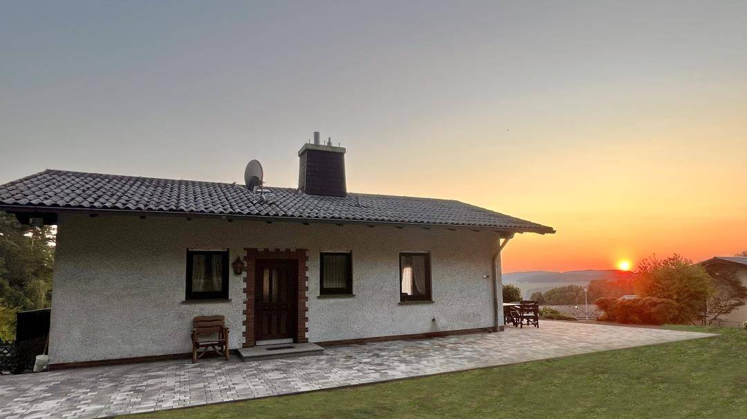 105 M² Ferienhaus ∙ 4 Schlafzimmer ∙ 7 Gäste - Melsungen