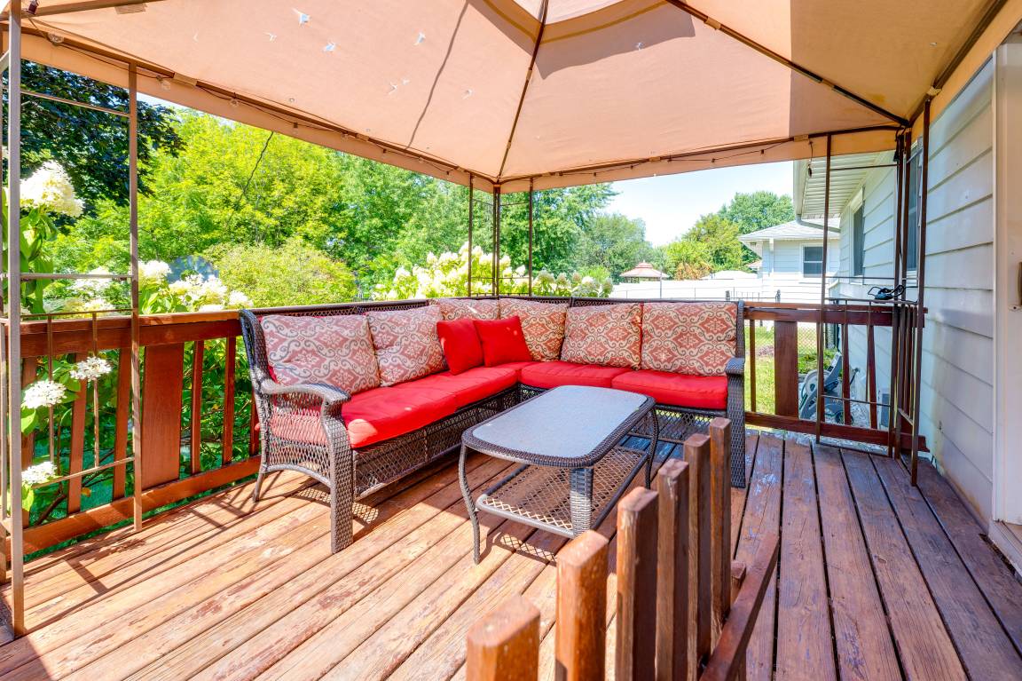 102 M² House ∙ 3 Bedrooms ∙ 5 Guests - Waterloo, IA