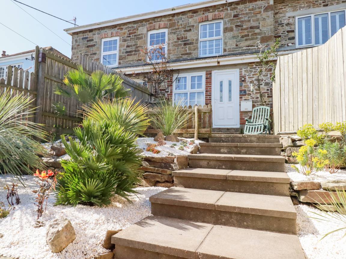 Cottage ∙ 3 Bedrooms ∙ 6 Guests - Perranporth