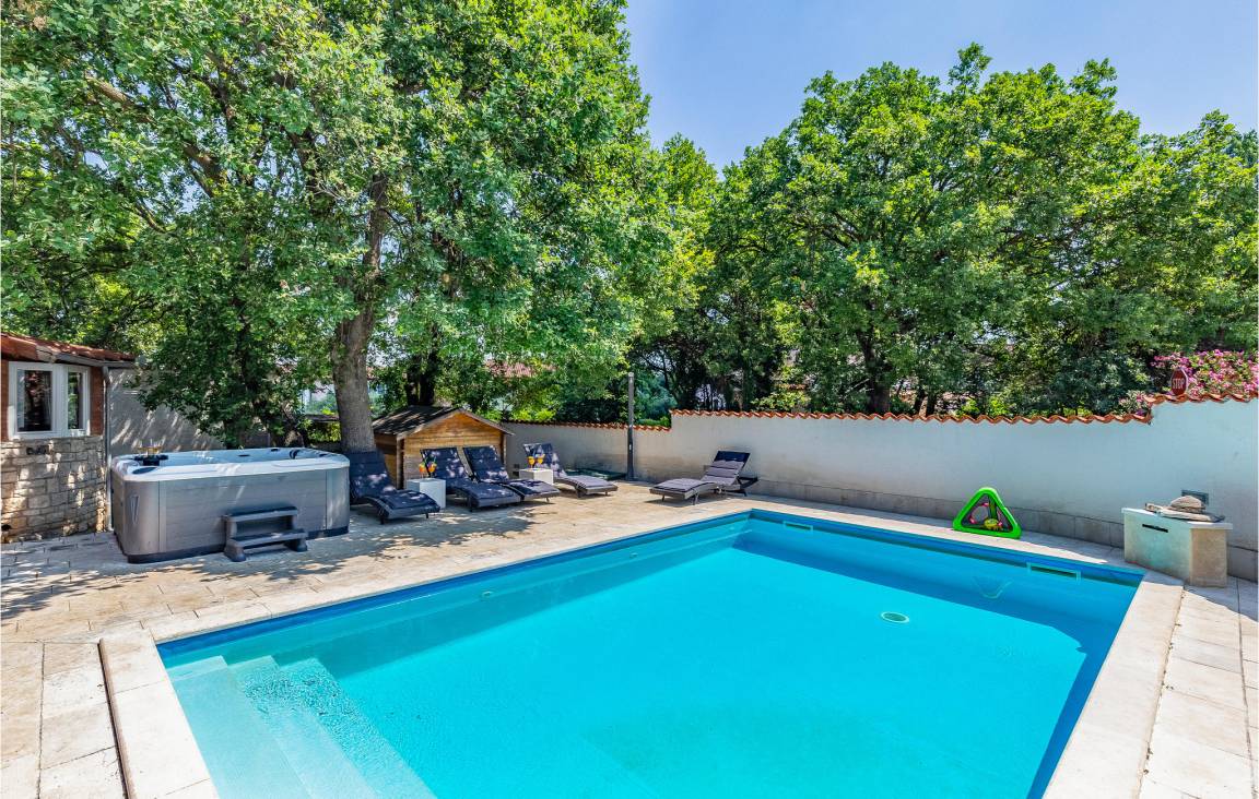 110 M² Maisonette ∙ 3 Bedrooms ∙ 5 Guests - Banjole