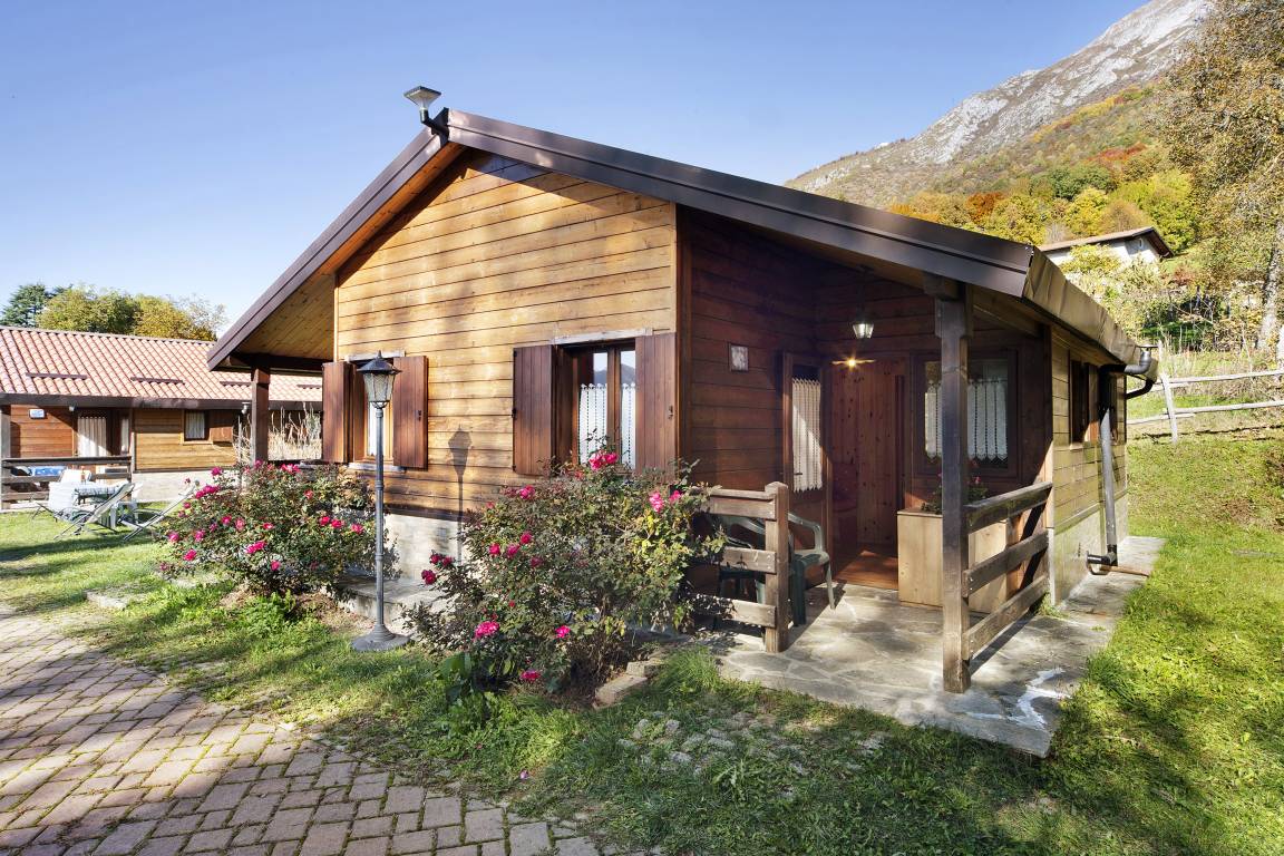 30 M² Ferienhaus ∙ 2 Schlafzimmer ∙ 4 Gäste - Lecco