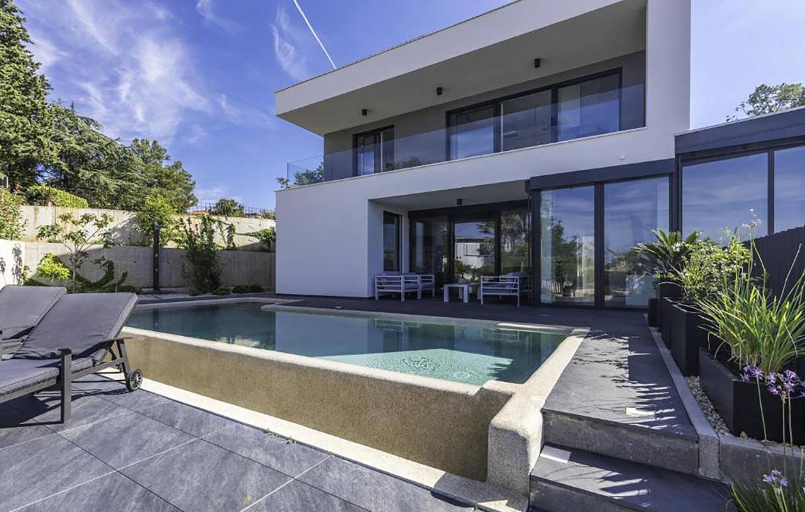 300 M² Casa ∙ 4 Camere Da Letto ∙ 8 Ospiti - Malinska