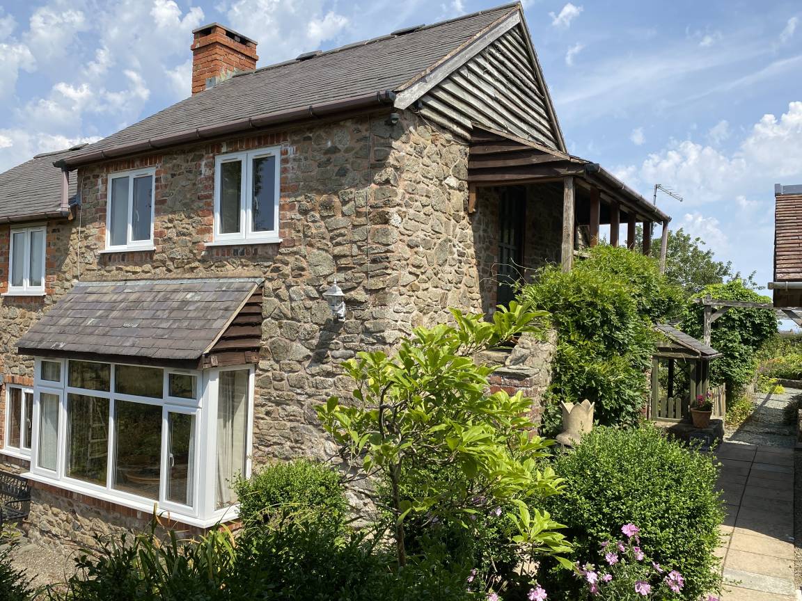 Cottage ∙ 2 Bedrooms ∙ 3 Guests - Welshpool