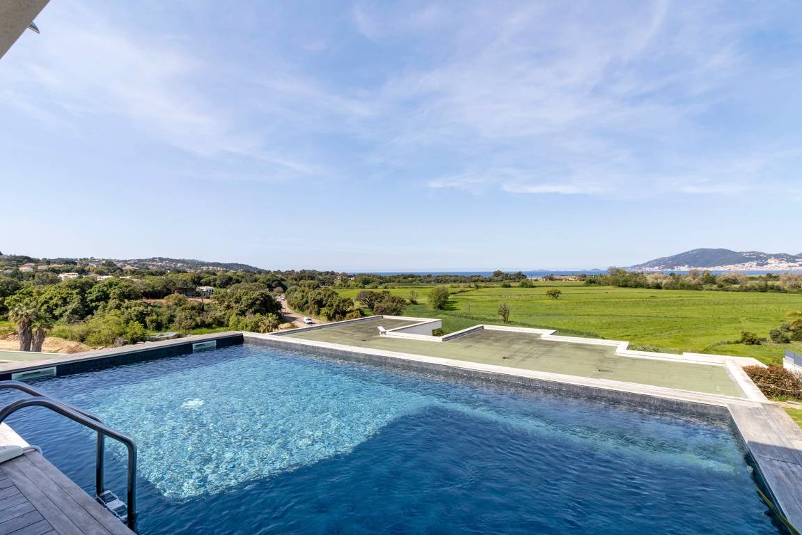 70 M² House ∙ 2 Bedrooms ∙ 5 Guests - Ajaccio