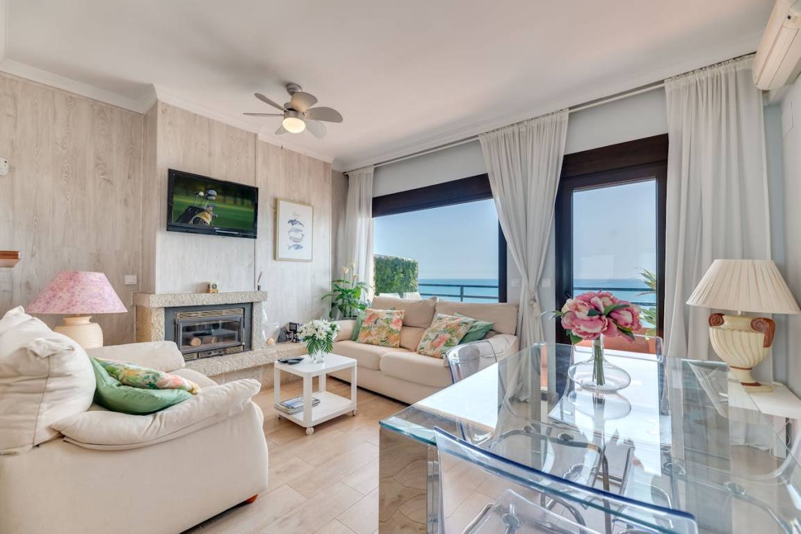 74 M² Casa ∙ 2 Habitaciones ∙ 4 Huéspedes - Torremolinos