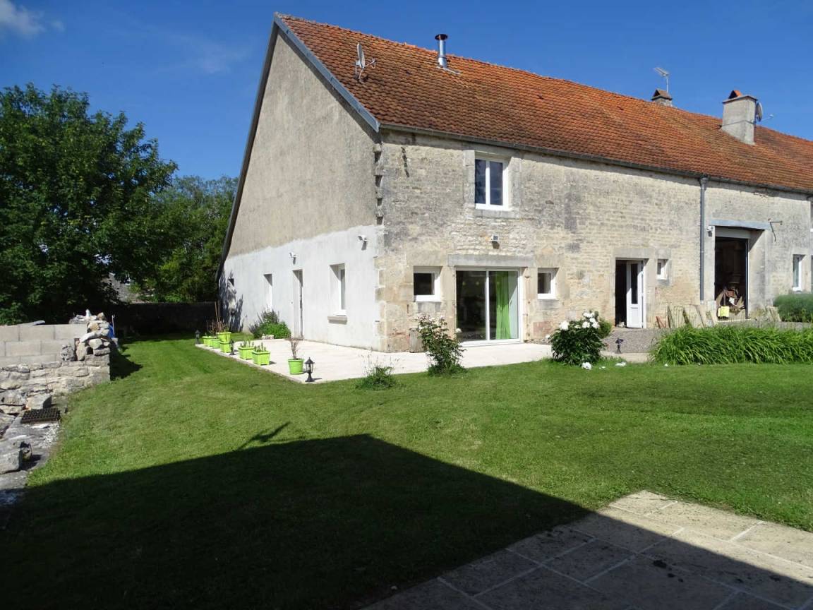 110 M² Gîte ∙ 2 Chambres ∙ 5 Personnes - Haute-Marne