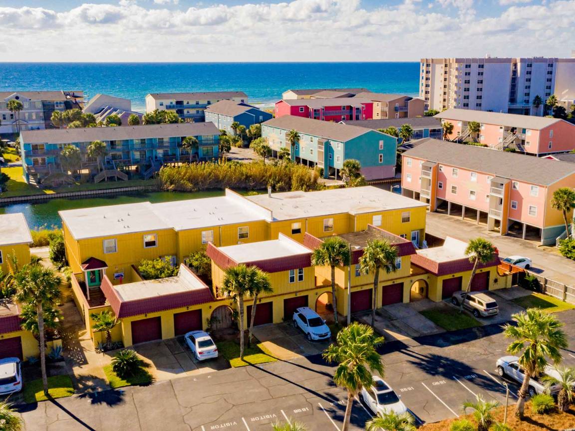 123 M² House ∙ 2 Bedrooms ∙ 6 Guests - Pensacola Beach, FL