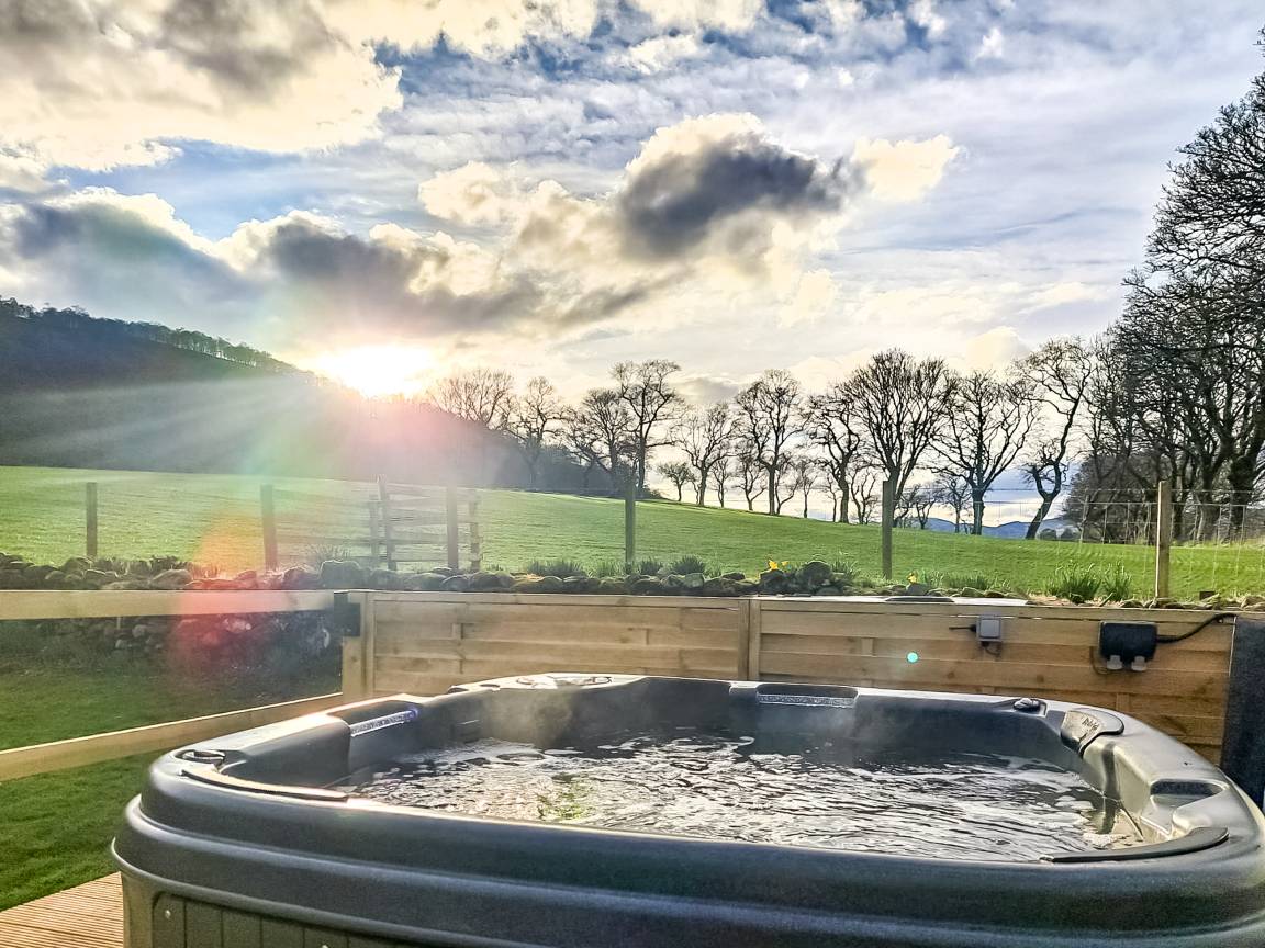 Cottage ∙ 2 Bedrooms ∙ 4 Guests - Comrie