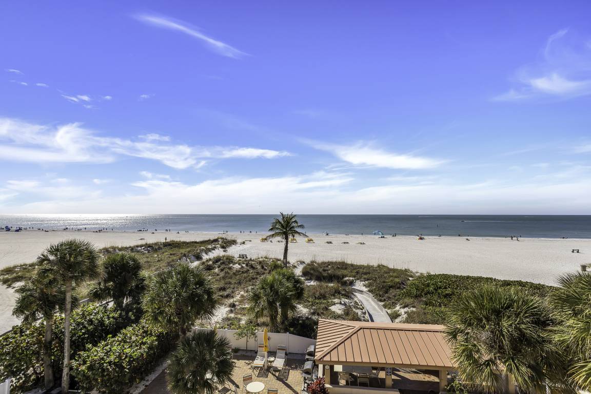 106 M² House ∙ 2 Bedrooms ∙ 6 Guests - St. Pete Beach, FL