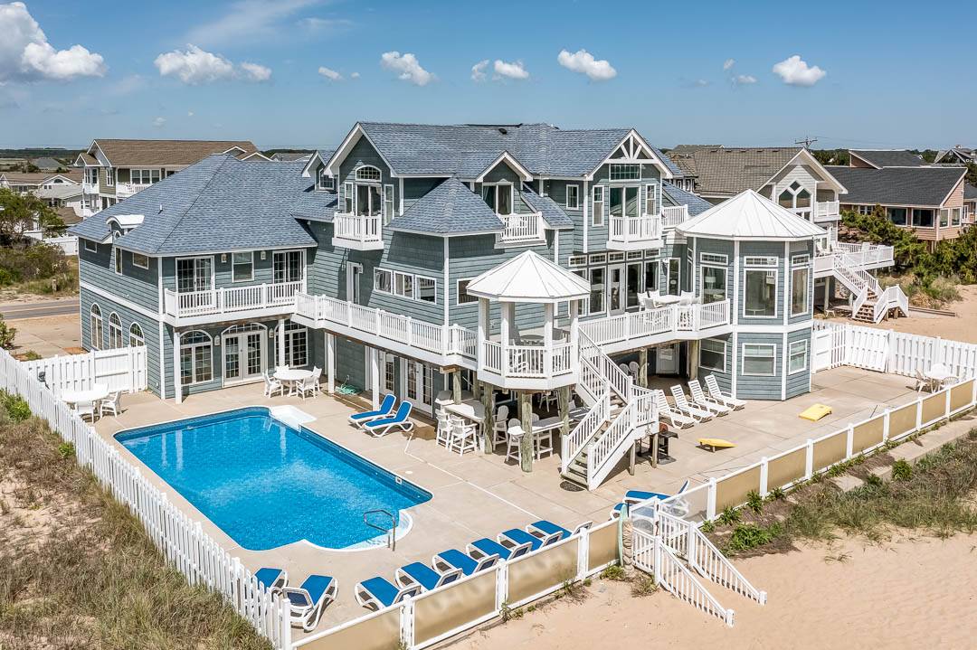 827 M² House ∙ 10 Bedrooms ∙ 28 Guests - Virginia Beach, VA