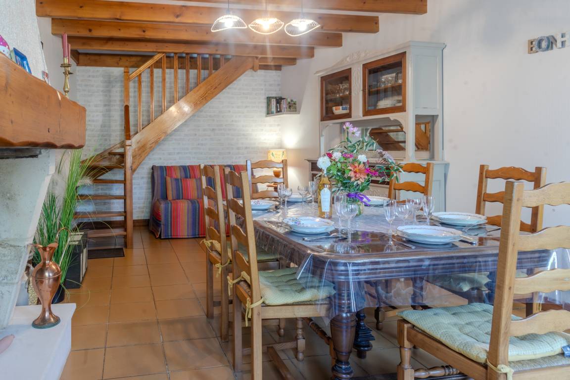 105 M² Maison De Vacances ∙ 3 Chambres ∙ 7 Personnes - Saintes