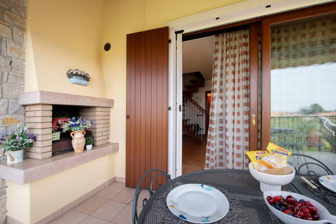 100 M² Appartamento Vacanza ∙ 2 Camere Da Letto ∙ 5 Ospiti - Torri del Benaco