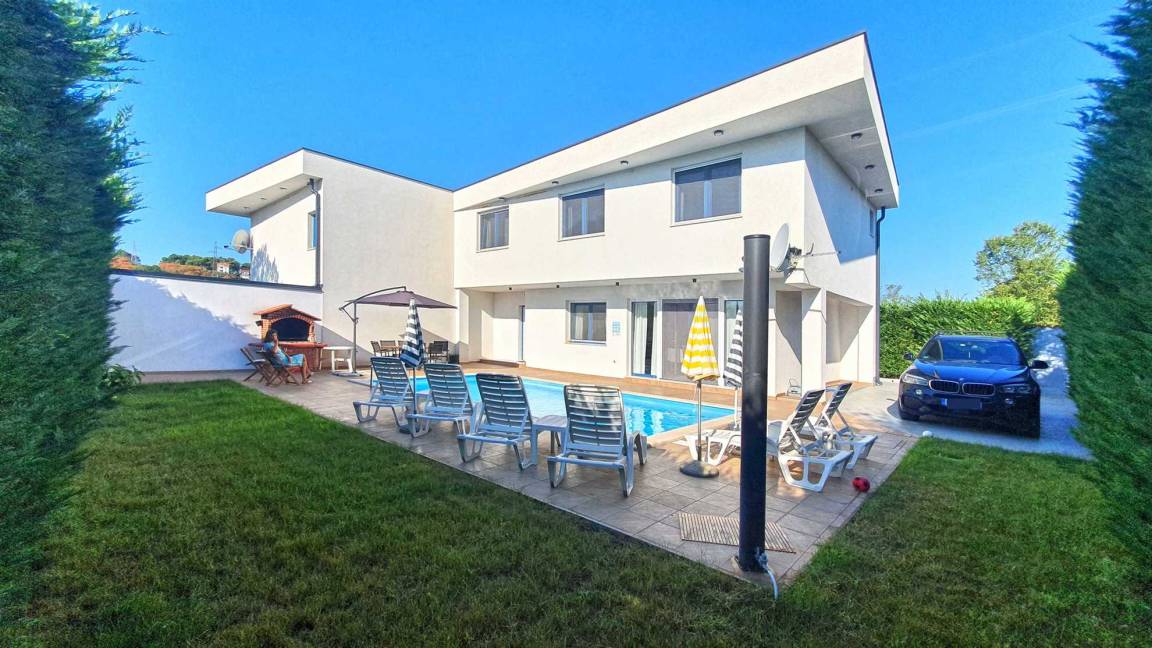 180 M² Villa ∙ 3 Makuuhuonetta ∙ 8 Vierasta - Rovinj