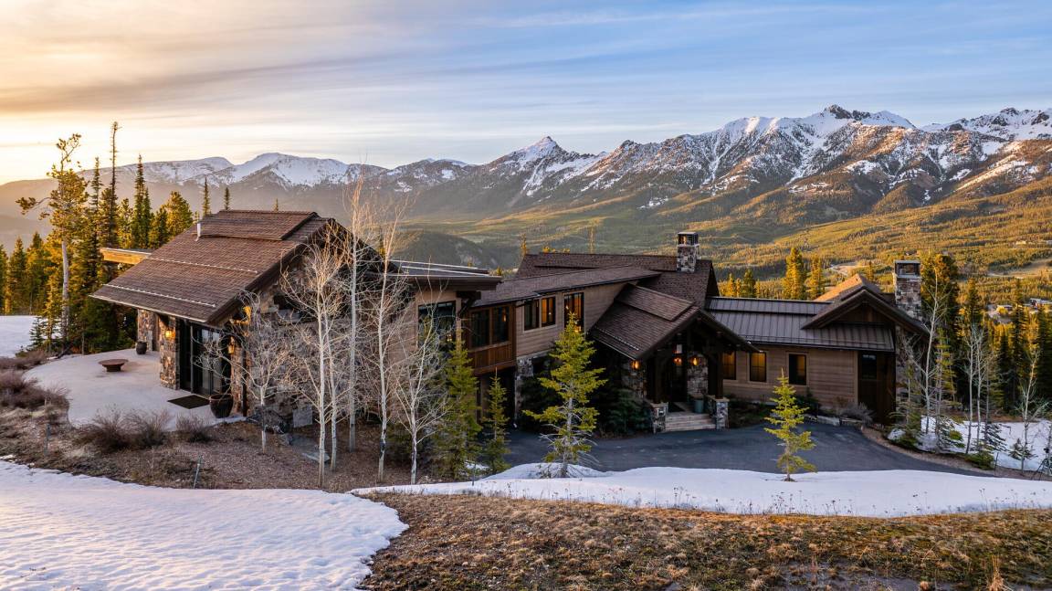 70 M² House ∙ 6 Bedrooms ∙ 20 Guests - Big Sky, MT