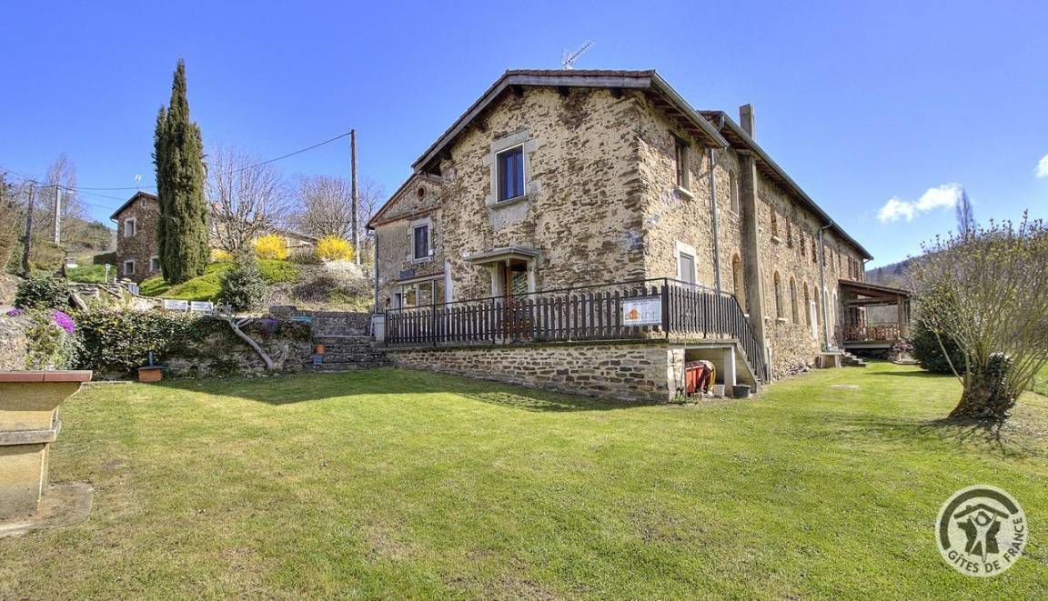 321 M² Gîte ∙ 6 Chambres ∙ 15 Personnes - Ampuis