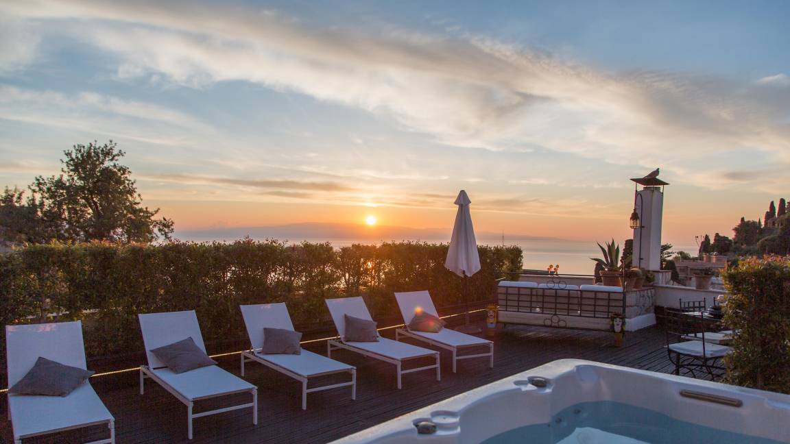 202 M² Villa ∙ 3 Schlafzimmer ∙ 6 Gäste - Taormina