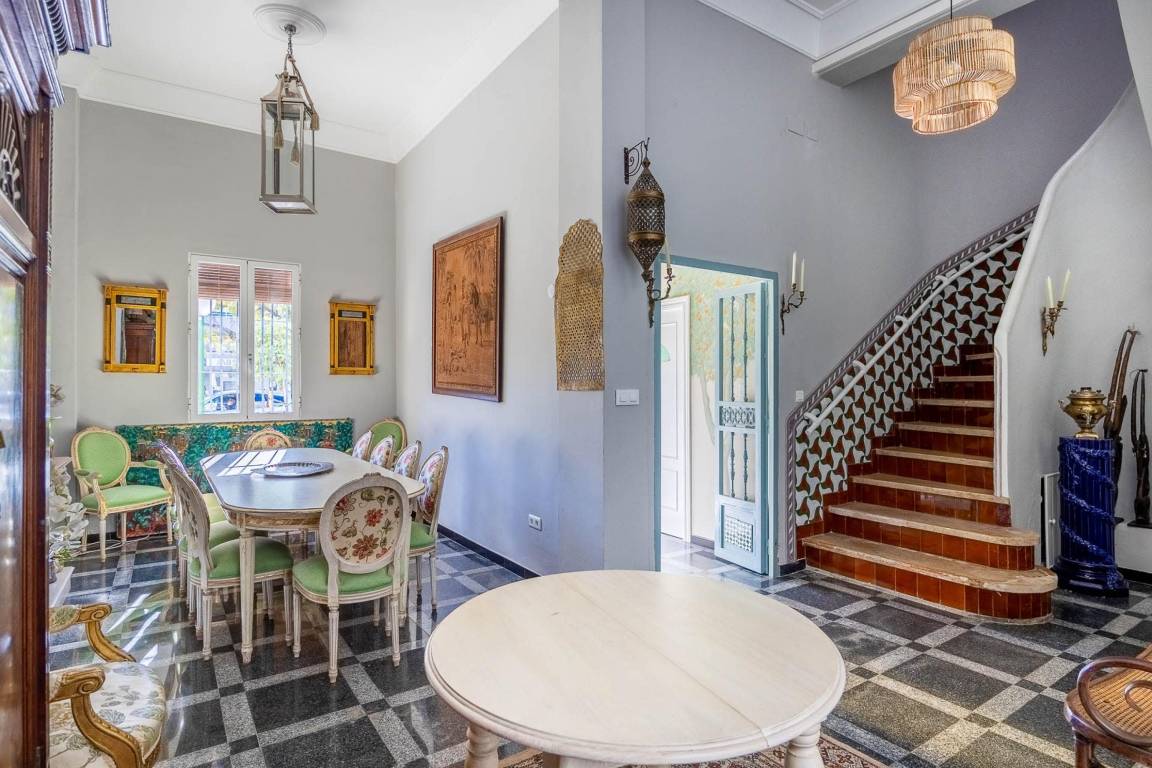 Maison De Vacances ∙ 6 Chambres ∙ 12 Personnes - Séville