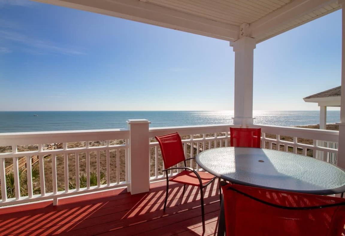 300 M² House ∙ 6 Bedrooms ∙ 20 Guests - Carolina Beach, NC
